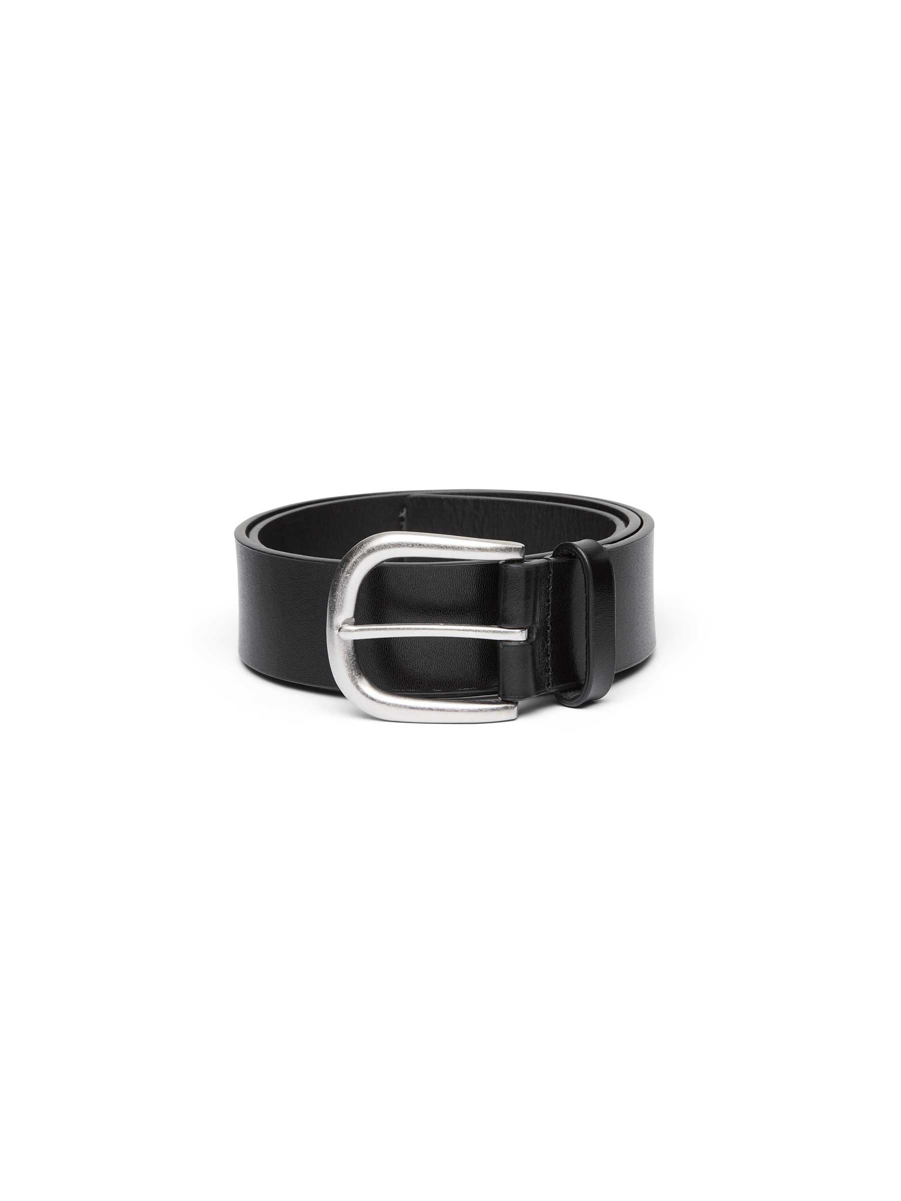 St. Agni | Classic Buckle Belt in Black | The UNDONE