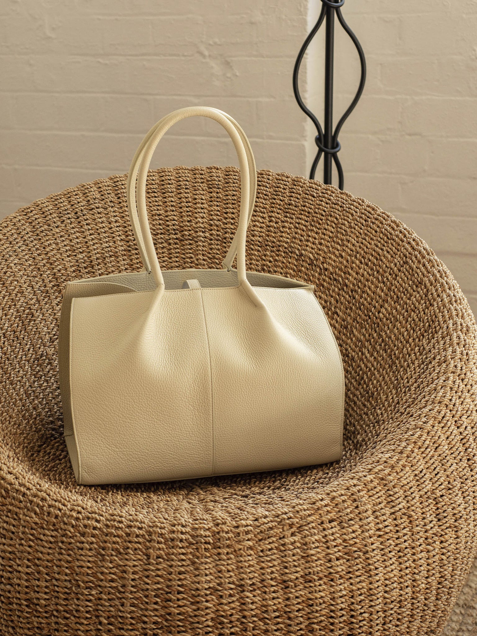 Rylan | Large Tote Bag in Bone | The UNDONE